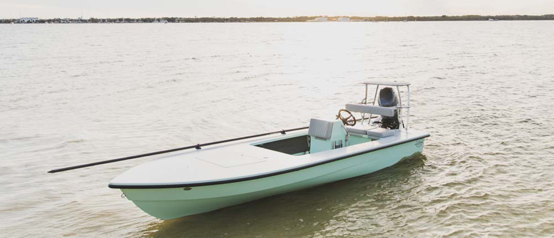 Skiff - Biscayne - Hell's Bay Boatworks