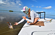 Skiff - Whipray - Hell's Bay Boatworks